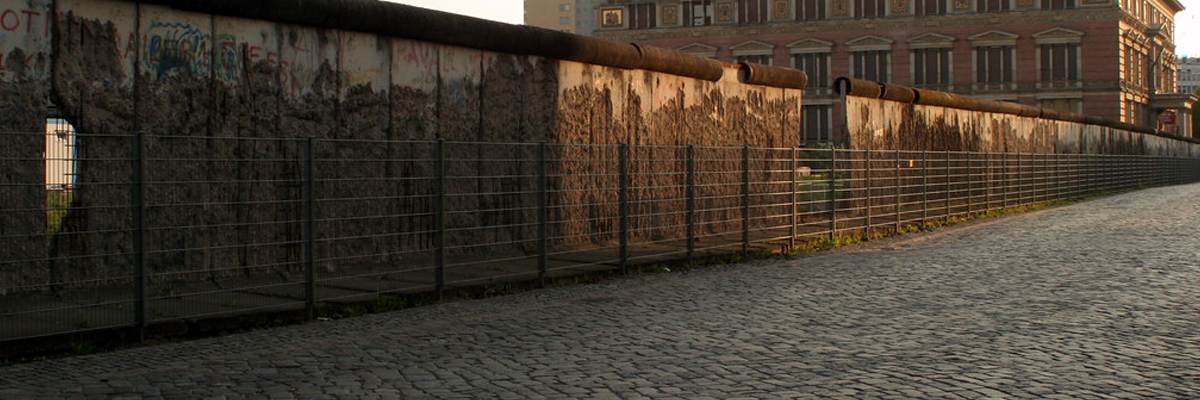 O muro e o pensamento. Artigo de Raniero La Valle - Instituto Humanitas ...