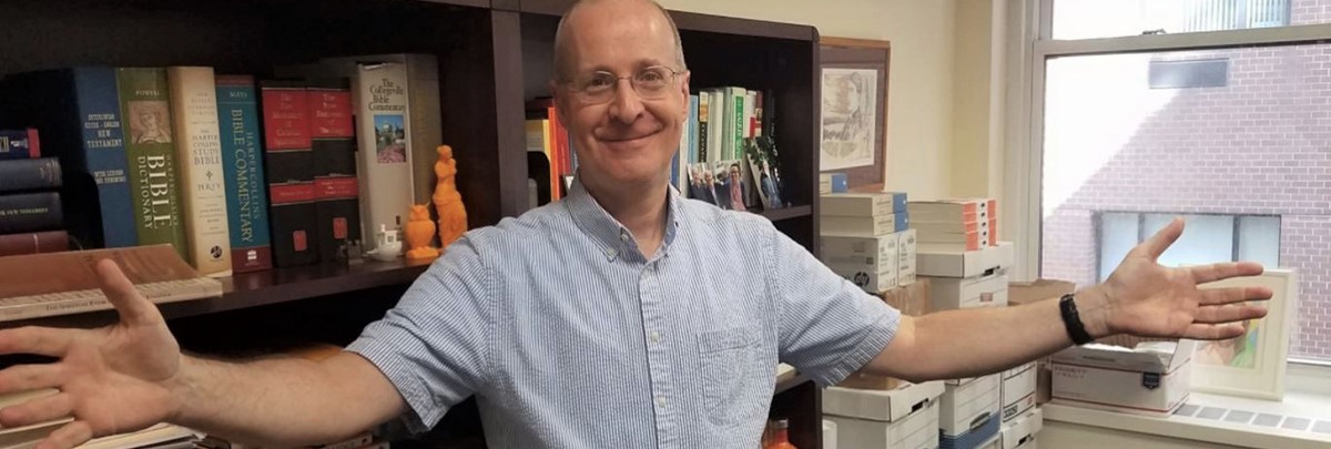Padre James Martin defende a abordagem LGBTQ+ do Papa Francisco em ...