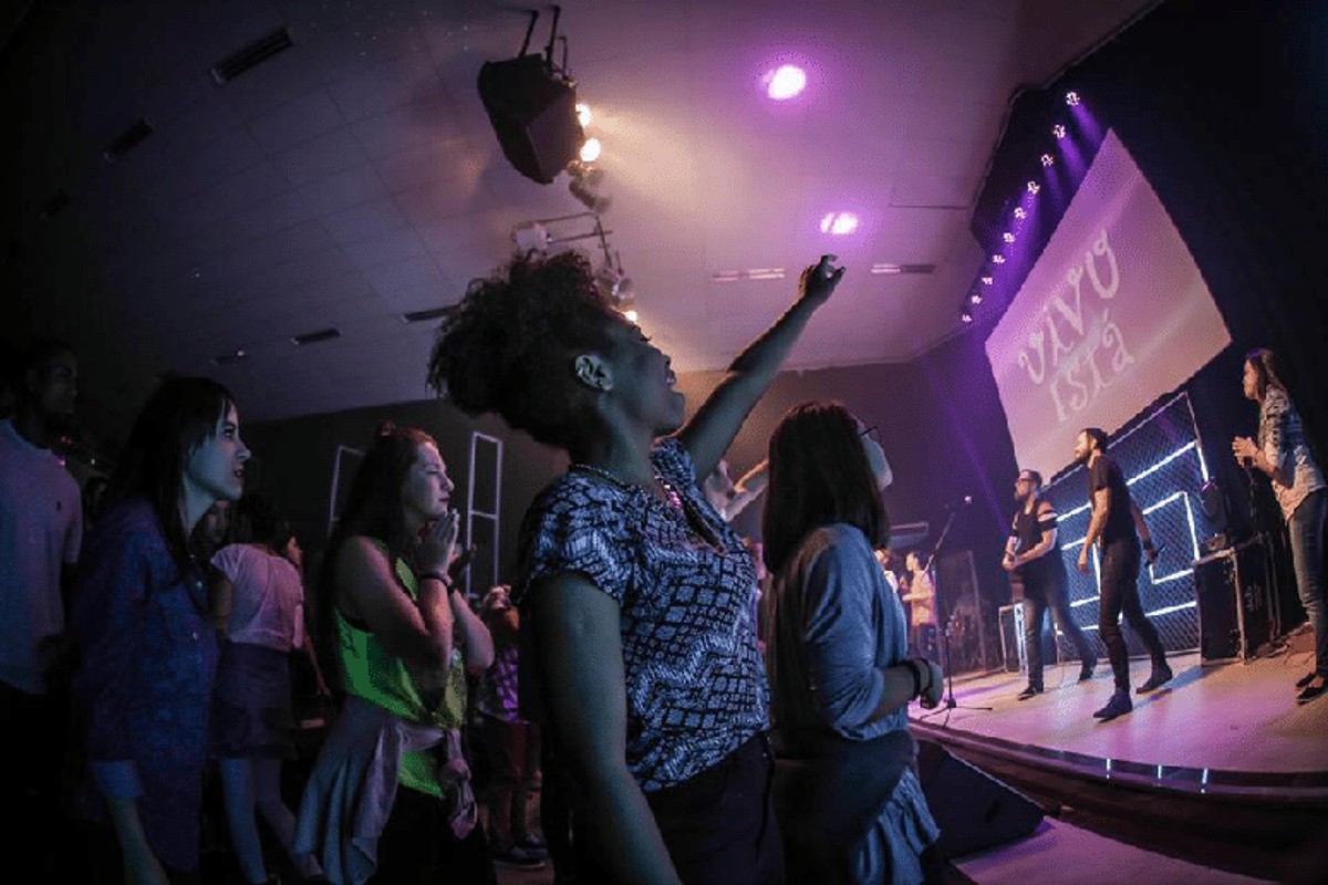 Worship - Jovens, música e coaching cristão. A presença evangélica no ...