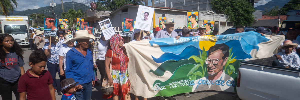 Relembrando o “Padre Lupe”: um jesuíta radical, exércitos rebeldes, a ...