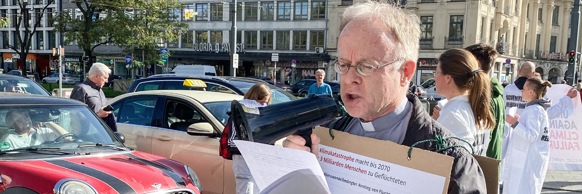 Jörg Alt, jesuíta alemão, ativista climático, quer cumprir pena na ...